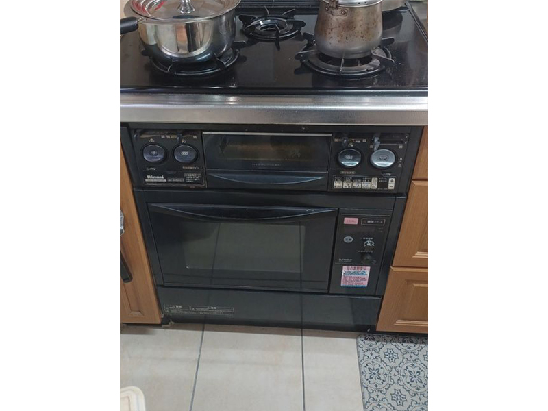 20年使用のオーブンをリンナイのコンベックガスオーブンRSR-S15C-Bに交換 シンプルな機能で使い勝手向上